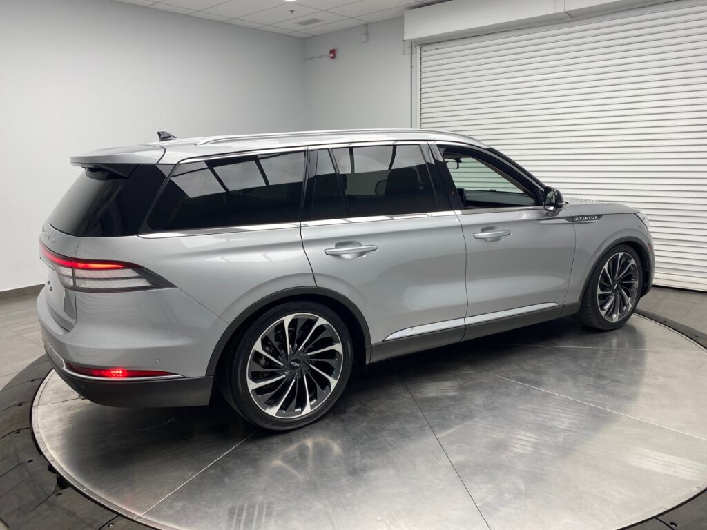 (SOLD) 2021 Lincoln Aviator Reserve 202A Elements Plus Package, Twin ...