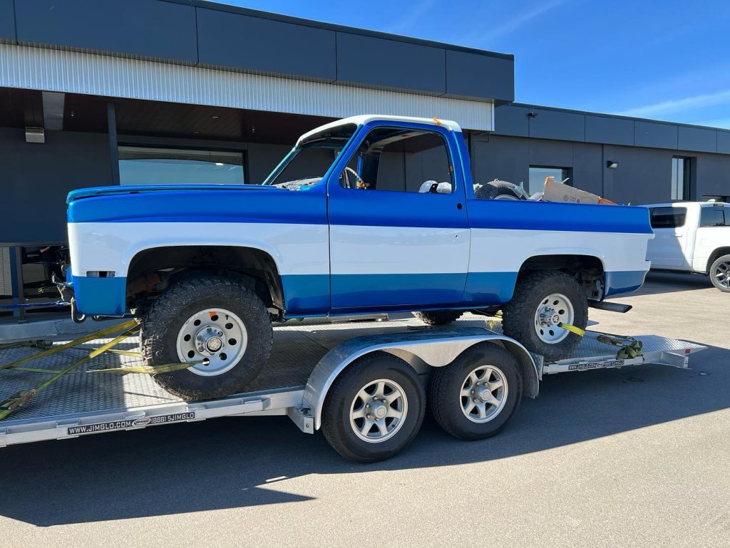 (SOLD) 1988 GMC Jimmy K5 4×4 Square Body Project Truck, Fuel Injected ...